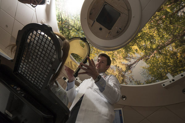 New Frameless Stereotactic Radiosurgery Technique Improves Patient Experience – Department of ...